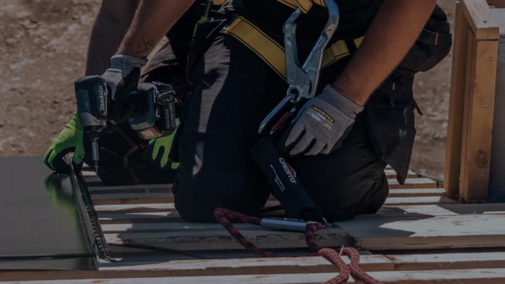 Plåttak med integrerade solceller | Solcellstak | Roofit.Solar