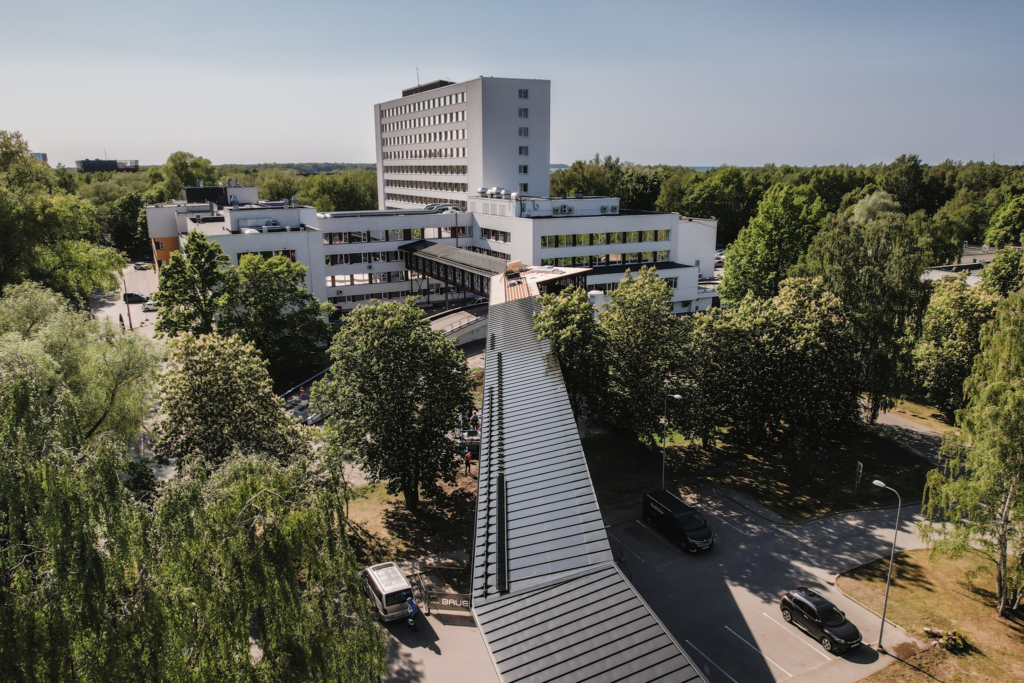 Roofs with solar panels - Integrated Roofit.Solar roofs