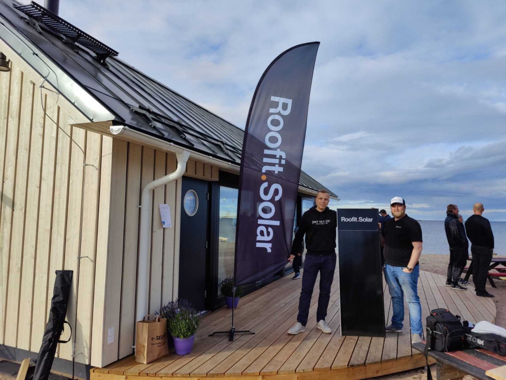 Roofs with solar panels - Integrated Roofit.Solar roofs