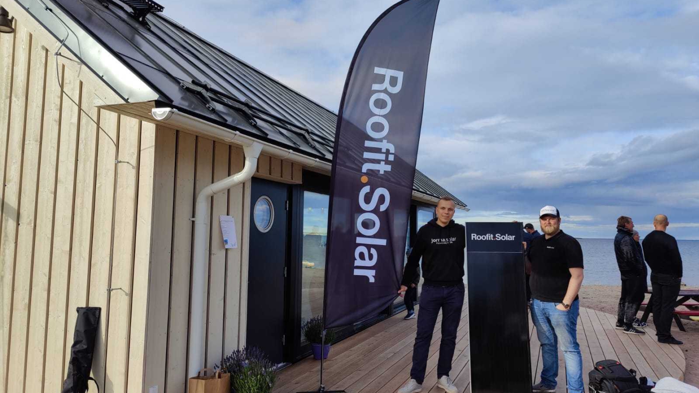 Roofs with solar panels - Integrated Roofit.Solar roofs