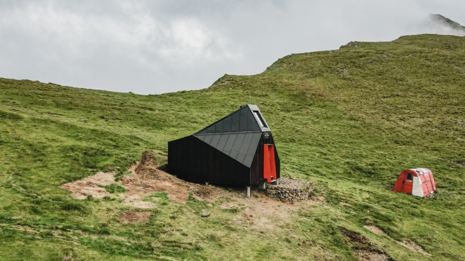 Scara Off-Grid Refuge | Roofit.Solar